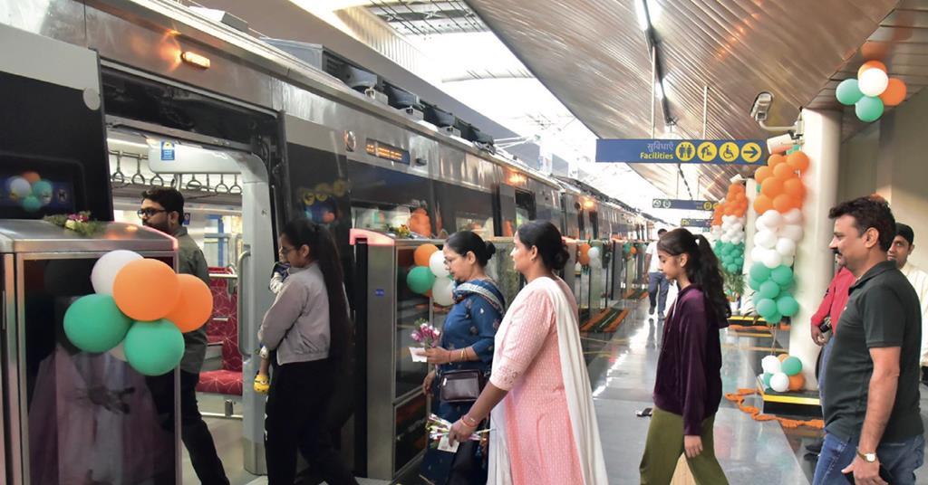 Rail's crucial role in decarbonising global transport sector | Special ...