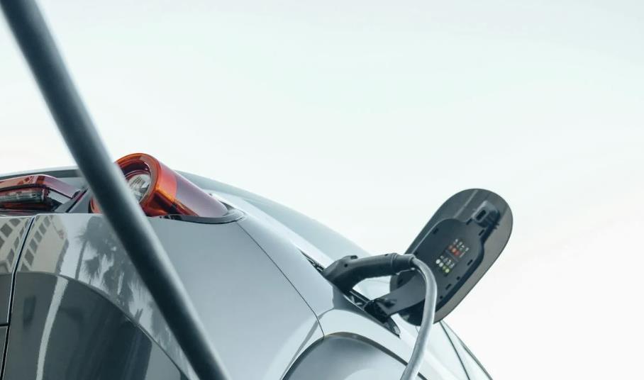 TotalEnergies and SSE plan 3,000 UK & Ireland EV charging ...